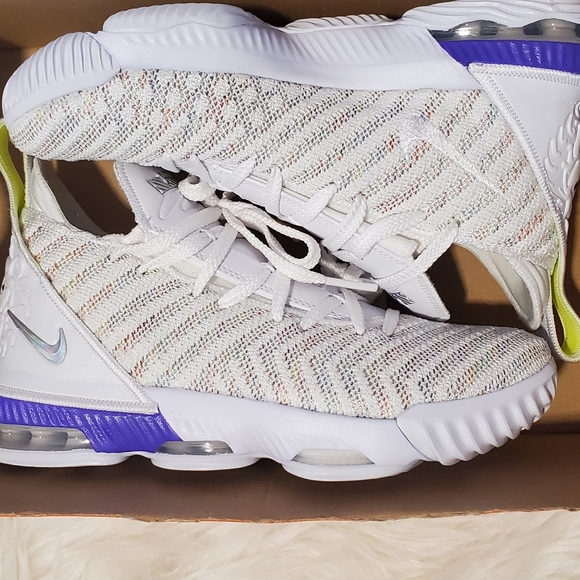 Nike | Shoes | Nike Lebron 6s Kids 5y | Poshmark